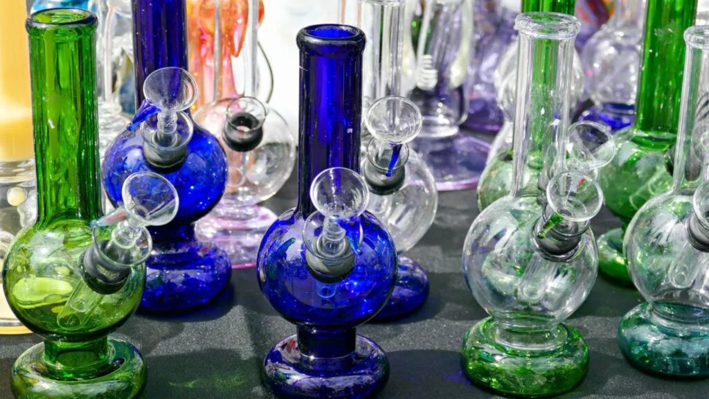 Minnesota Woman Faces 30 Years in Prison Over Meth-Positive Bong Water ...